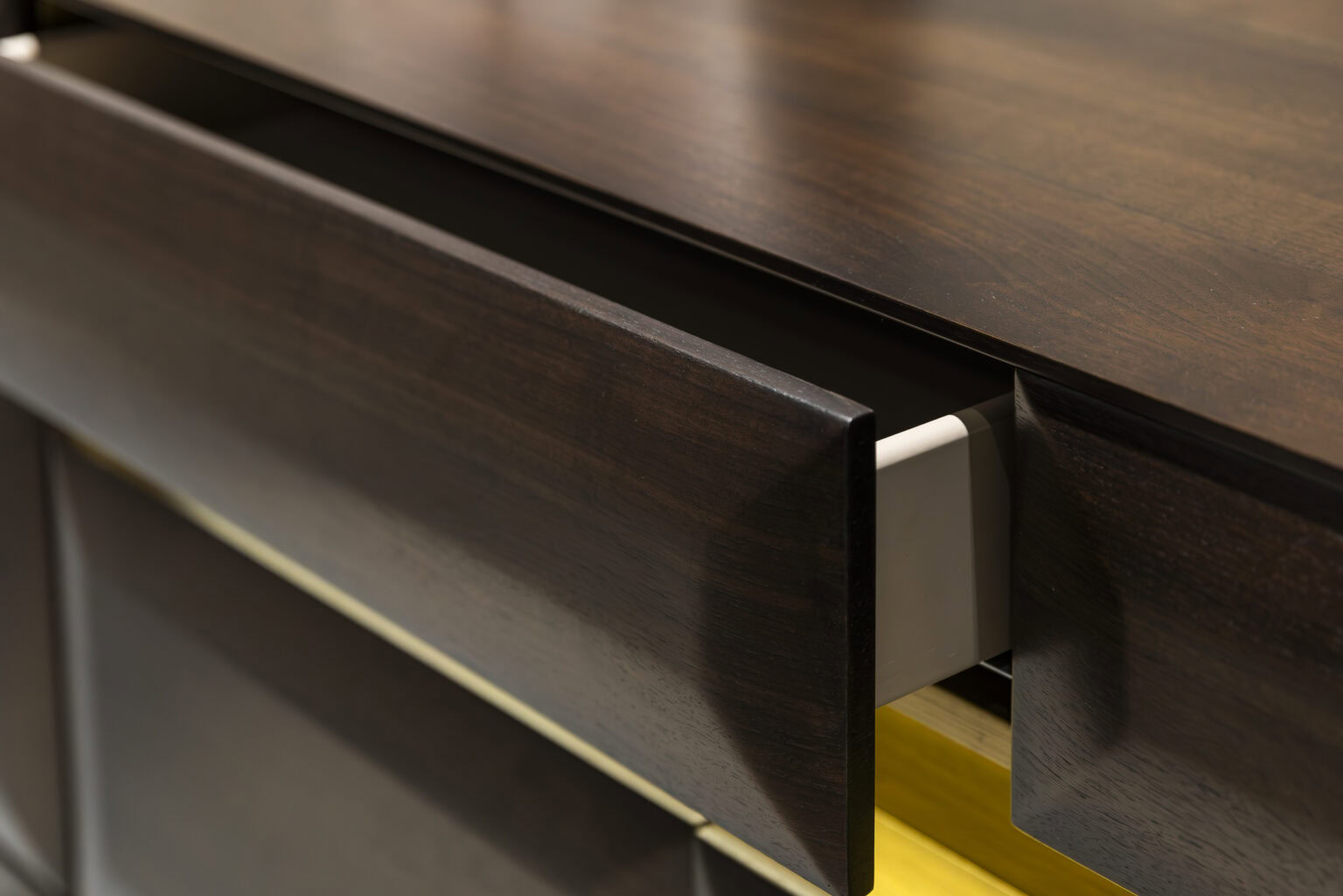 Madlen - Saloni Furniture